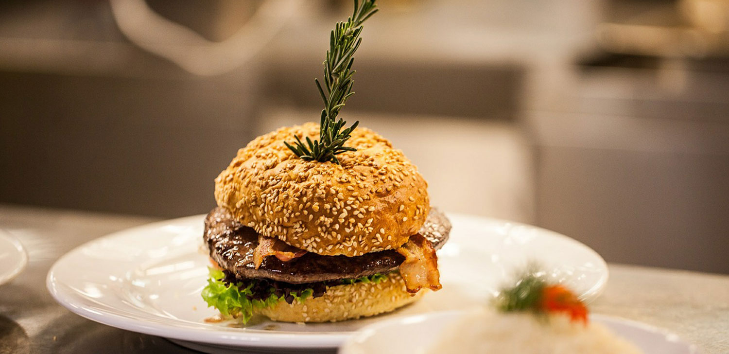 Trouvez un restaurant à Paris, Lille, Bordeaux, … avec HotelRestoVisio